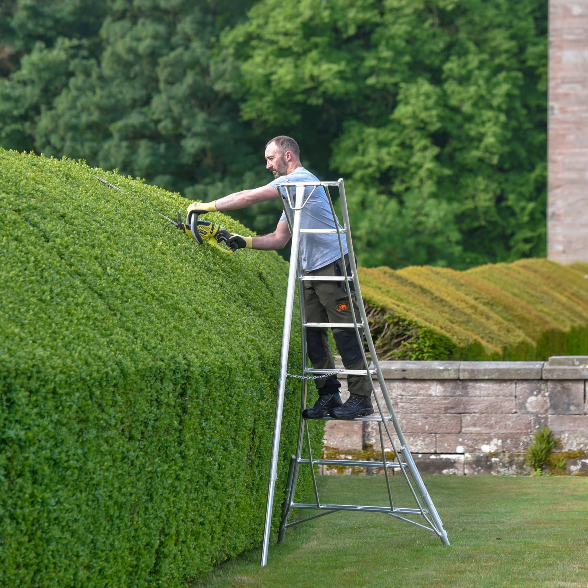 Hendon 3 Leg Adjustable Tripod Ladders - Landpower Machinery